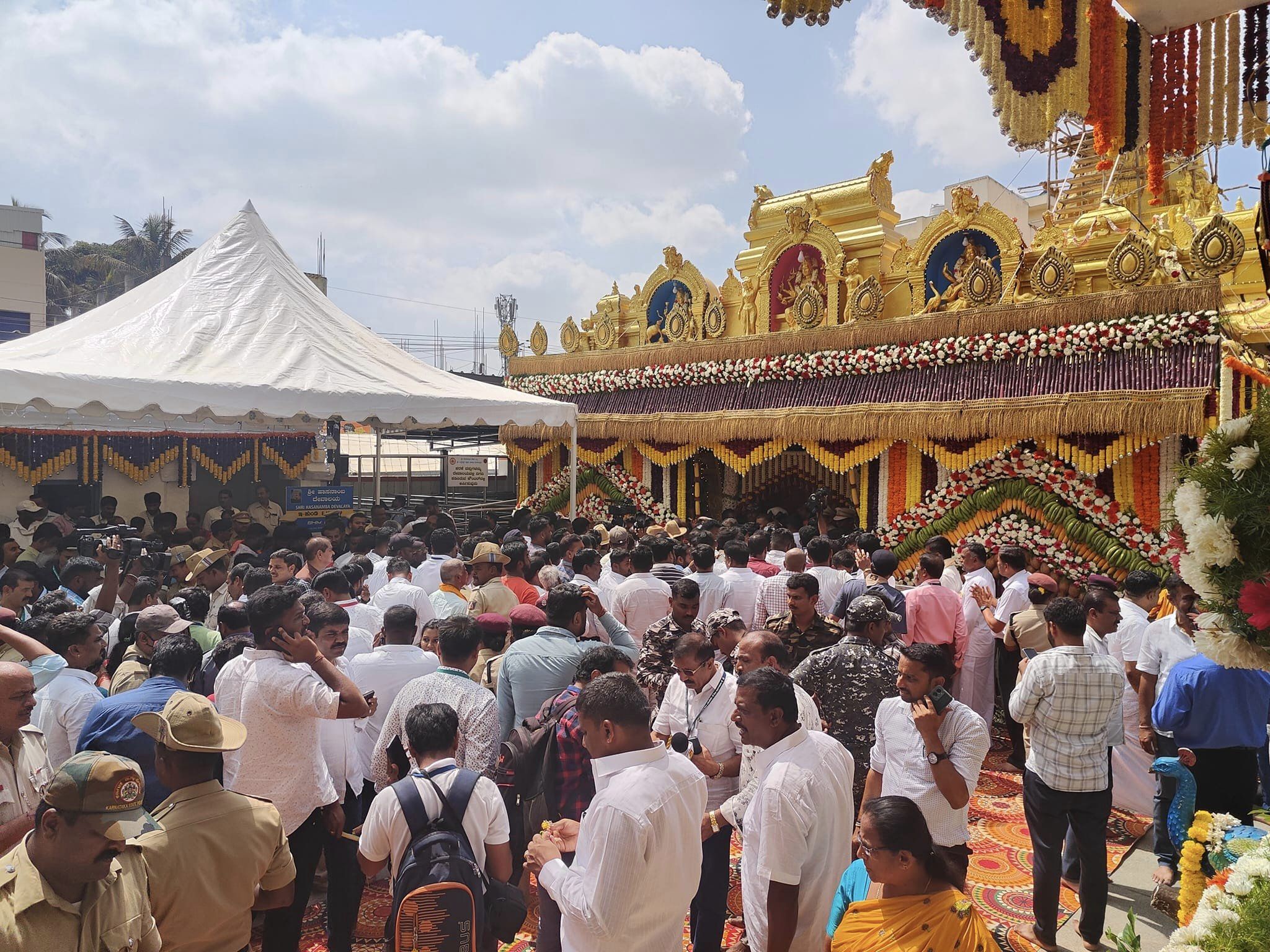 Hasanamba 2023: ಹಾಸನಾಂಬೆಯ ಪವಾಡವೇನು..? ಕ್ಷೇತ್ರದಲ್ಲಿ ನಡೆಯುವ ಅಚ್ಚರಿ ಏನು ...