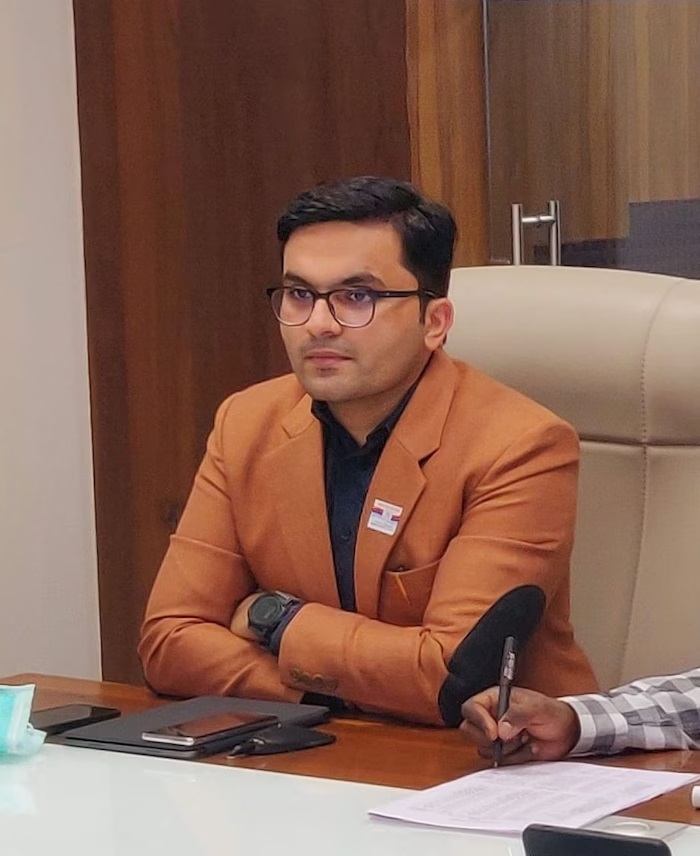 Success Story: हिंदी मीडियम से पढ़े इस लड़के ने पास की UPSC की परीक्षा ...