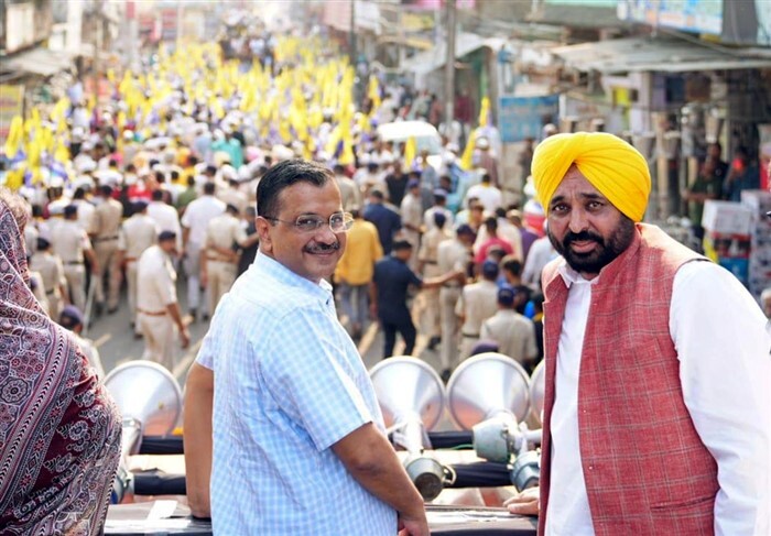 In Pics: Arvind Kejriwal, Bhagwant Mann Hold Roadshow Ahead of MP ...