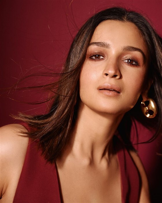 In Pics: Decoding Alia Bhatt’s Cherry Red Gucci Outfit From GQ Awards 2023 - Oneindia