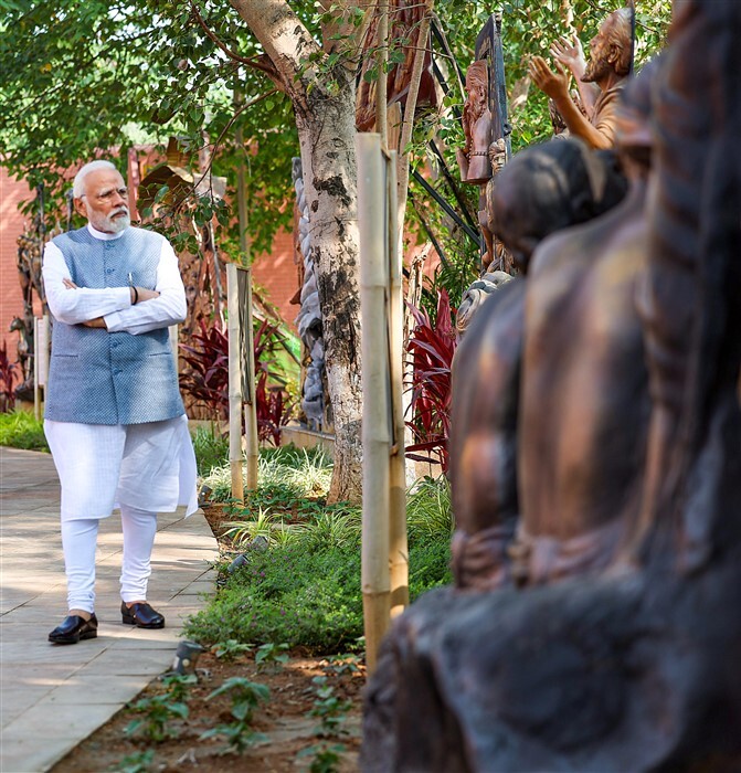 In Pics: PM Modi Honors Birsa Munda at Ancestral Home in Jharkhand ...