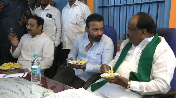 ಧಾರವಾಡದಲ್ಲಿ ಎರಡನೇ ಬಾರಿ ಜನತಾ ದರ್ಶನ ಕಾರ್ಯಕ್ರಮ | Janatha Darshana Program ...