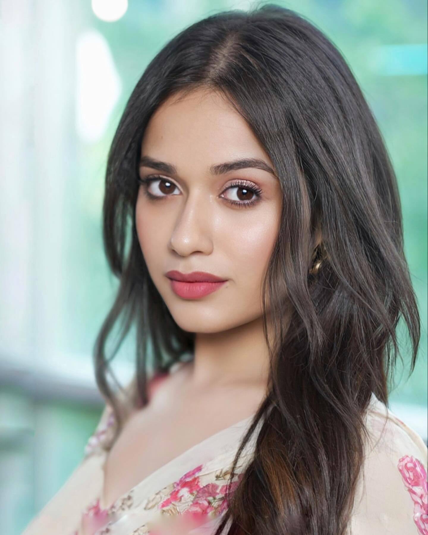 జన్నత్ జుబేర్ రహ్మానీ అందాల మెరుపులు.. సొగుసులతో సెగలు పుట్టించేస్తుందిగా.. | Jannat Zubair ...