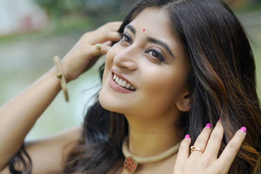 শাড়িতে নজরকাড়া লুক সন্দীপ্তার, অভিনেত্রীর ছবিতে বুঁদ নেট নাগরিকরা ...