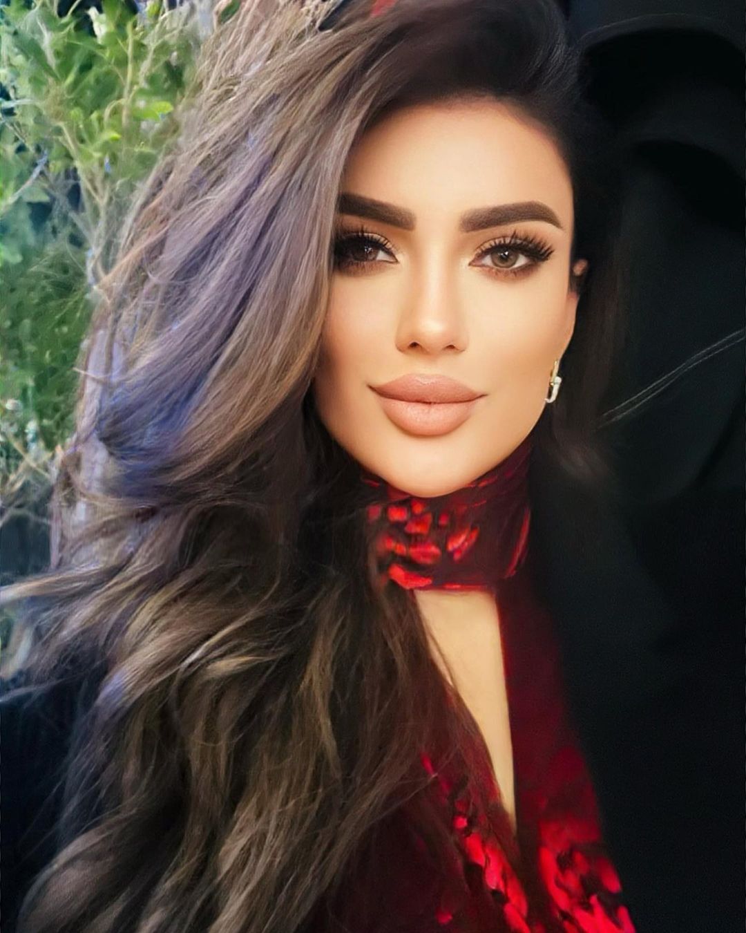 महज 28 साल की उम्र में इंटरनेट सनसनी बनी यह अफगान सुंदरी, इंटरनेट पर ...