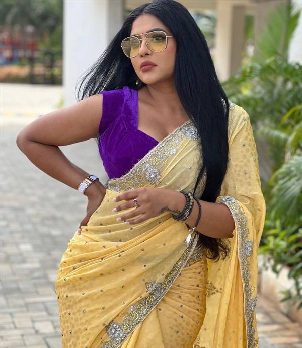 PHOTOS: பாக்கியலட்சுமி ராதிகாவின் ரீசன்ட் போட்டோஸ்.. ஸ்டன்னான ஃபேன்ஸ் ...