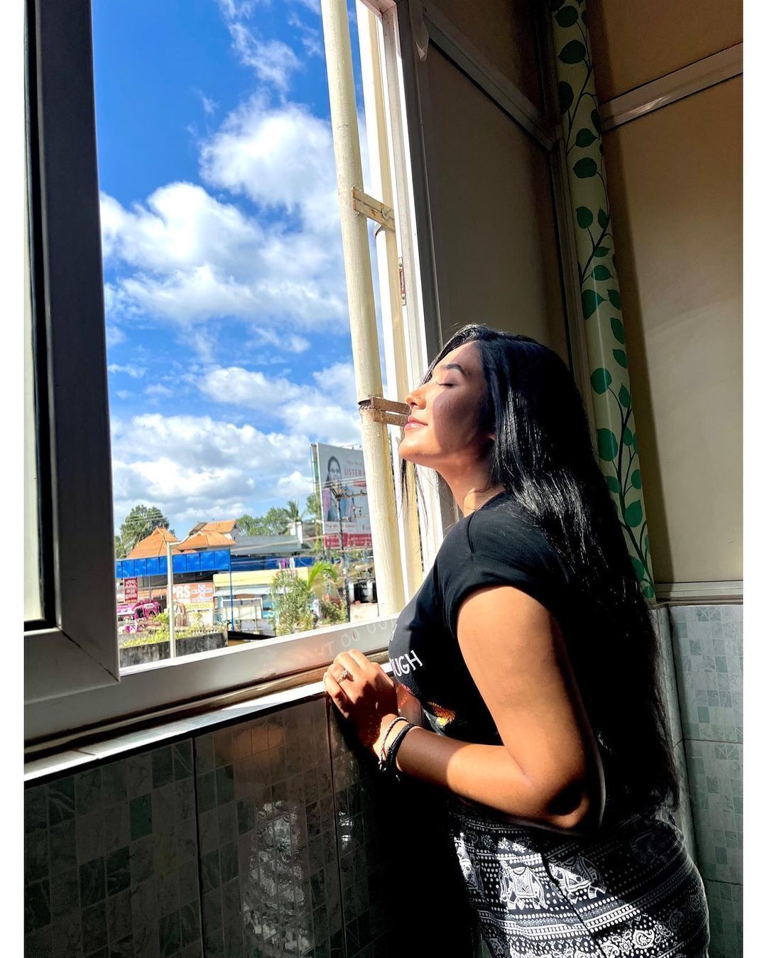 PHOTOS: 'செந்தூரப்பூவே' சீரியல் நாயகியா இது! போட்டோஷூட்டில் கலக்கும் ஸ்ரீநிதி! | Serial Actress ...