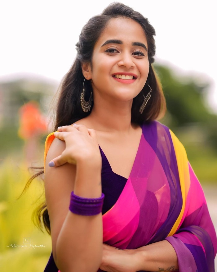 కుర్రాళ్ల గుండెల్లో చిచ్చుపెట్టేస్తున్న దీప్తి సునైనా | Actress Deepthi ...