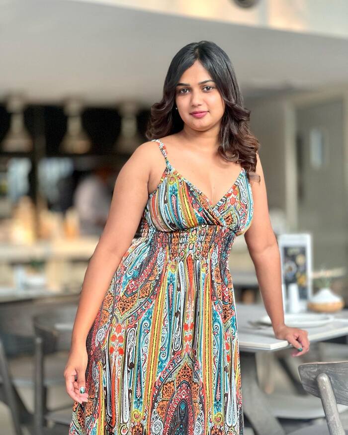 ఆరియానా గ్లోరి అందాల మెరుపులు.. బికినీలో పిచ్చెక్కించేస్తుందిగా ...