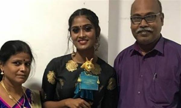 PHOTOS: பிக் பாஸ் பூர்ணிமாவின் குடும்பத்தை பார்த்துள்ளீர்களா? வேற மாறி ...