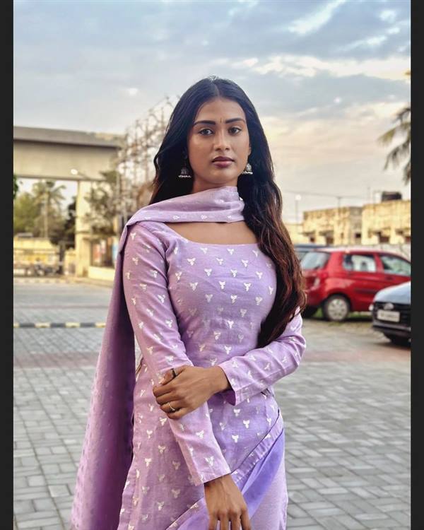 PHOTOS: பிக் பாஸ் பூர்ணிமாவின் குடும்பத்தை பார்த்துள்ளீர்களா? வேற மாறி ...