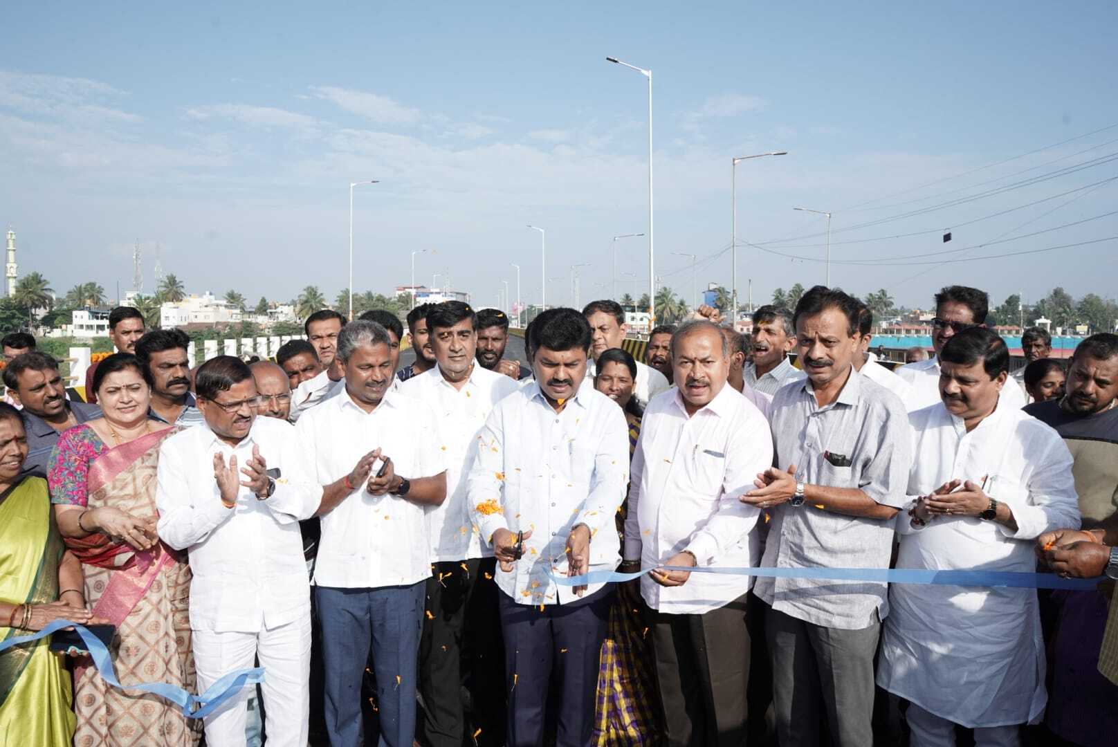 ಶಿವಮೊಗ್ಗ ಬೈಪಾಸ್‌ ರಸ್ತೆಯ ತುಂಗಾ ನದಿ ಹೊಸ ಸೇತುವೆ ಉದ್ಘಾಟನೆ | BY Raghavendra ...