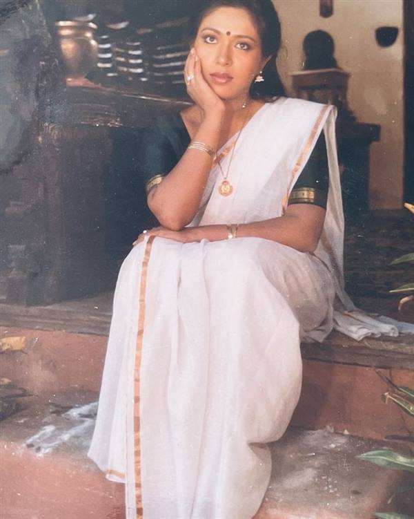 PHOTOS: கமல், ரஜினி பட நாயகி ரூபிணியை நியாபகம் இருக்கா? ஆளே அடையாளம் ...