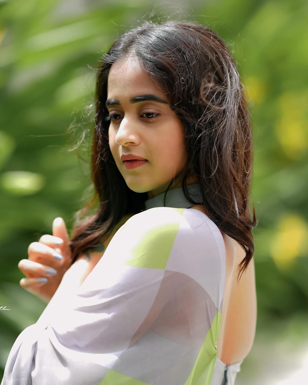 దీప్తి సునైనా అందాల సునామీ.. సొగసులతో మైమరిపిస్తుందిగా! | Deepti ...