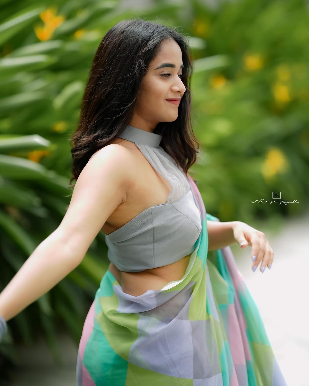 దీప్తి సునైనా అందాల సునామీ.. సొగసులతో మైమరిపిస్తుందిగా! | Deepti Sunaina Is Mesmerizing With Her ...