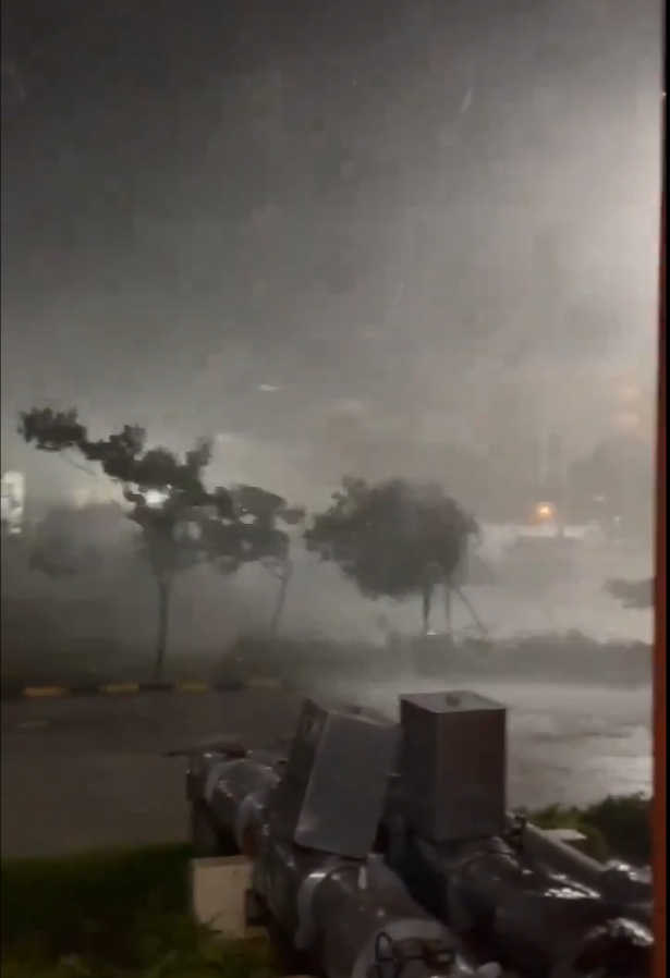 In Pics: Cyclone Michaung Intensifies, Heavy Rain Submerges Chennai - Oneindia