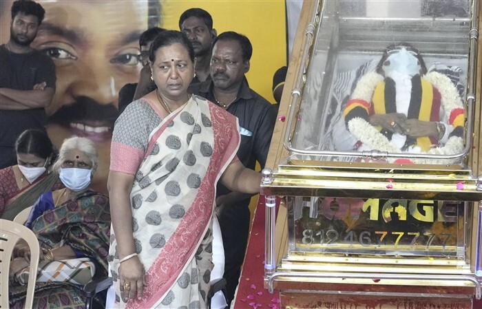 In Pics: Final Journey Of DMDK Chief & Actor Vijayakanth - Oneindia