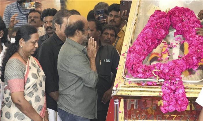 In Pics: Final Journey Of DMDK Chief & Actor Vijayakanth - Oneindia