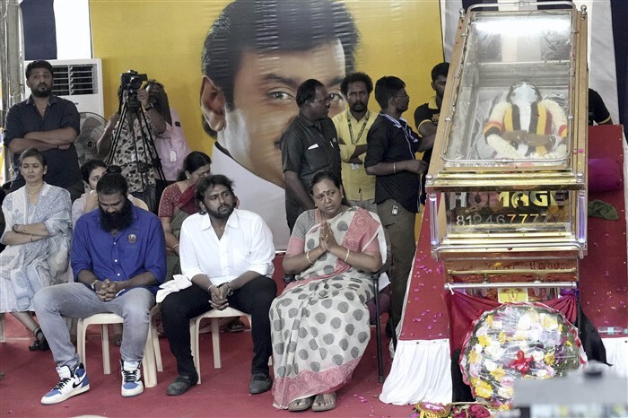 In Pics: Final Journey Of DMDK Chief & Actor Vijayakanth - Oneindia