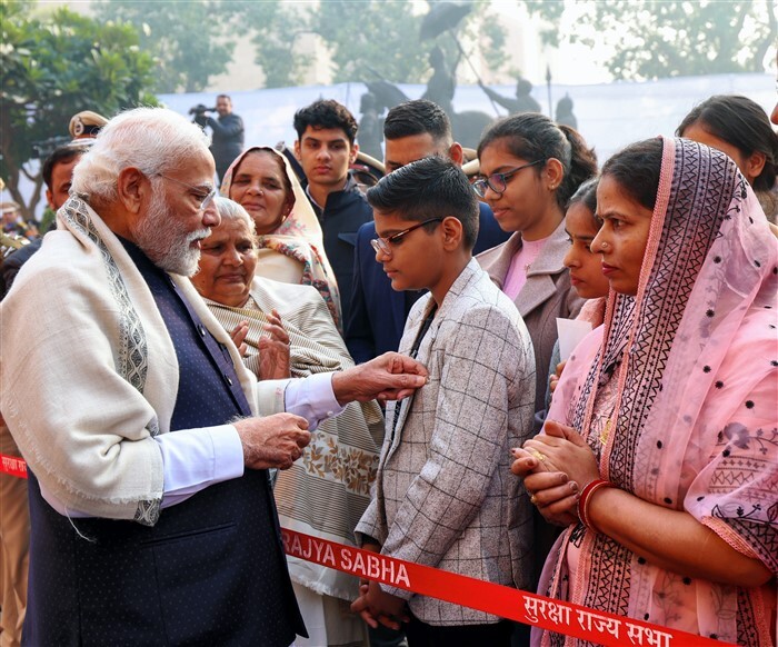 In Pics: PM Modi Pays Tribute to 2001 Parliament Attack Victims ...