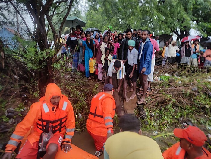 Tamilnadu Rain: ಪ್ರವಾಹ ಪೀಡಿತ ಪ್ರದೇಶಗಳಲ್ಲಿ ಎನ್‌ಡಿಆರ್ ಫ್ ಸಿಬ್ಬಂದಿ ರಕ್ಷಣಾ ಕಾರ್ಯಾಚರಣೆ | NDRF ...