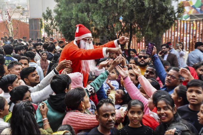 News in Pics (25 December 2023)) | Photos of Top News Today - Oneindia