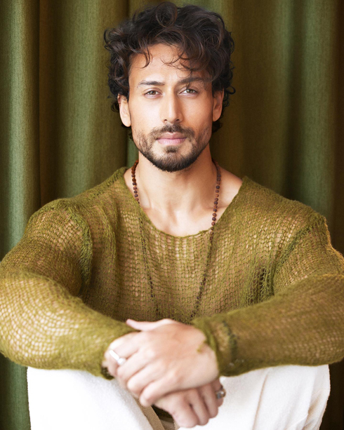 Ram Mandir Inauguration 2024: Alia Bhatt to Prabhas, Celebs to Attend ...