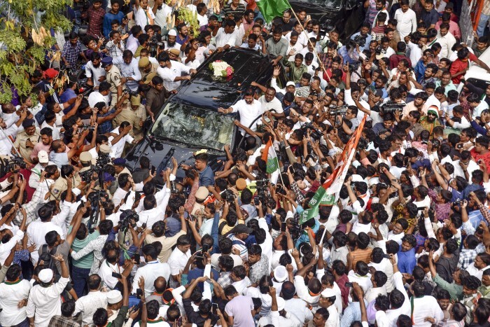 Revanth Reddy Roadshow As Congress Party Inches Close To Victory - Oneindia