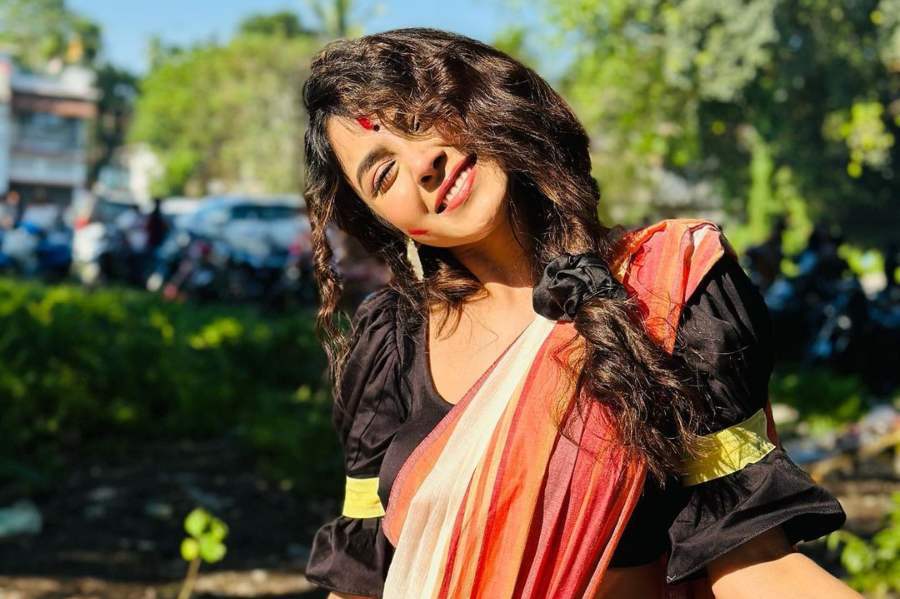 মেদহীন ফিগারে অনন্যা শার্লি, গ্ল্যামার দেখে রাতের ঘুম উড়ছে লাখো ...