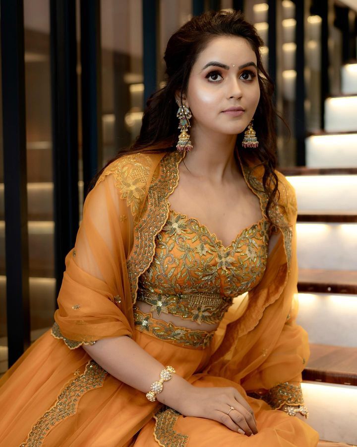 PHOTOS: சேலையில் செம்ம போஸ்.. 'கயல்' சீரியல் நடிகை சைத்ரா ரெட்டியின் லேட்டஸ்ட் போட்டோஷூட் ...