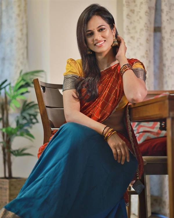 PHOTOS: தாவணியில் அசத்தும் ரம்யா பாண்டியன்.. லேட்டஸ்ட் இன்ஸ்டா க்ளிக்ஸ்! | Stunning Half Saree ...