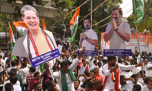 Telangana Assembly Elections 2023: Congress Leads in Telangana, Celebration Photos Here - Oneindia