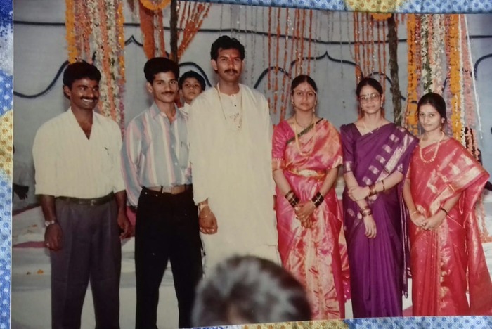 తెలంగాణ సీఎం రేవంత్ రెడ్డి ఫ్యామిలీ .. వైరల్ అవుతున్న ఫోటోలు ...