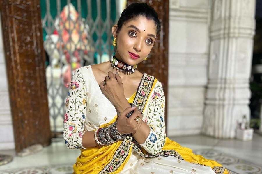 লেহেঙ্গায় গ্ল্যামারাস দেবলীনা, নয়া অবতারে মুগ্ধ অনুগামীরা | Television Actress Devlina Kumar ...