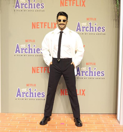 The Archies: SRK, The Bachchan & Best of B-Town Grace The Screening ...