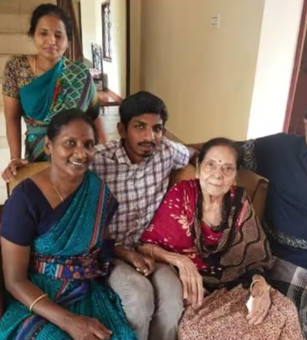 Veteran Actress Leelavathi Rare Photos; Passes Away At 85 Age - Oneindia