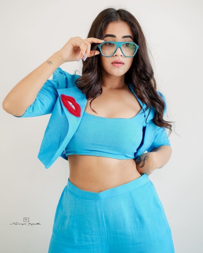 కవ్వింపులో కురాళ్లకు కంటిమీద కునుకు లేకుండా చేస్తున్న దీప్తి సునైనా | Actress Deepthi Sunaina ...