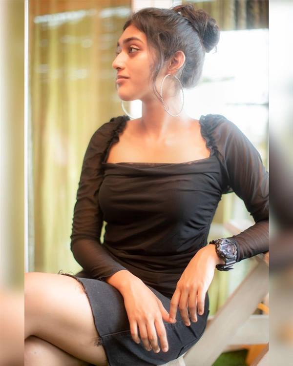 PHOTOS: ட்ரான்ஸ்பரென்ட் உடையில் ஸ்டன்னிங் லுக்.. போட்டோஷூட்டில் கலக்கும் நடிகை தேவதர்ஷினியின் ...