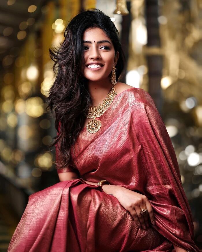 ఈషా రెబ్బ వలపుల జాతర.. అందాలతో హీటెక్కిస్తోందిగా ! | Actress Esha Rebba ...