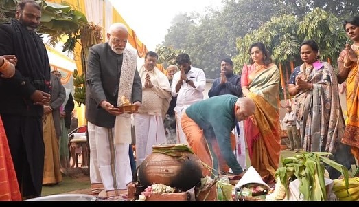 PHOTOS: நடிகை மீனாவா இது.. பொங்கல் பண்டிகையை யாருடன் கொண்டடிருக்காங்க ...