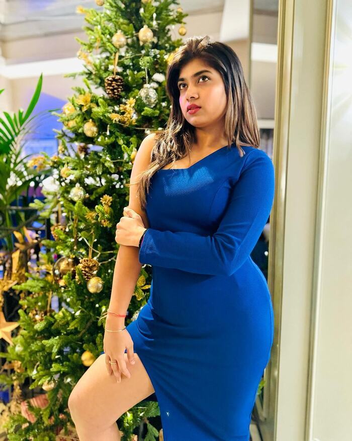 రీతు చౌదరి ఘాటు అందాల షో.. సొగసులతో సెగలు పుట్టిస్తోందిగా! | Actress ...