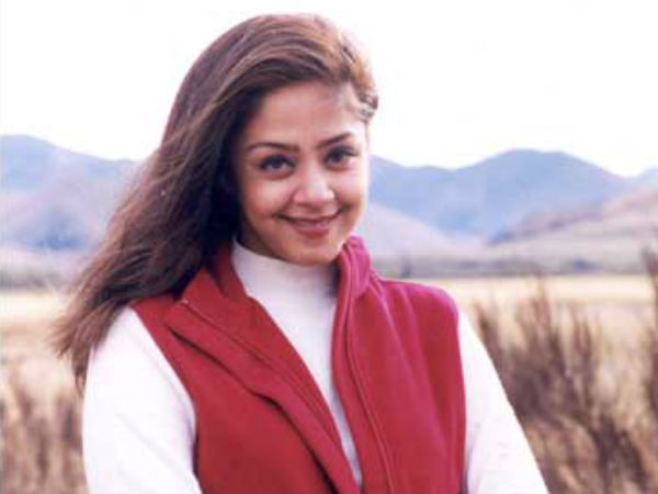 PHOTOS: ஜோதிகாவை ஜெராக்ஸ் எடுத்தது போல் இருக்கும் அவரின் அக்காவை ...