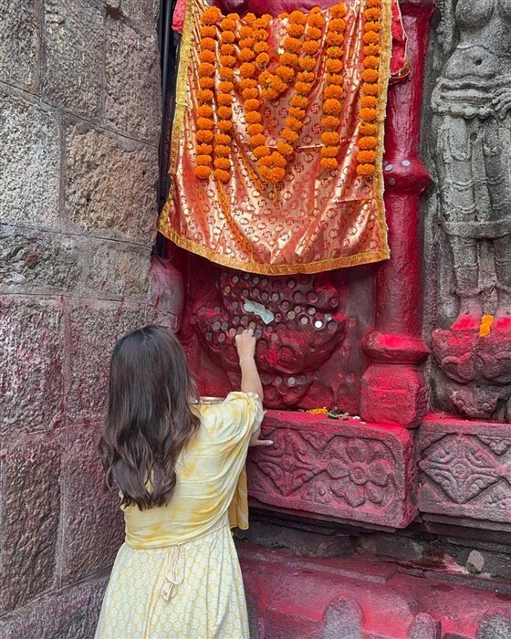 In Pics: Bhumi Pednekar’s Spiritual Journey To Kamakhya Devi Temple ...