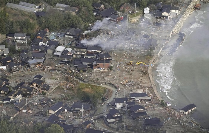 In Pics: Earthquake Hits Japan, See Devastating Images Here - Oneindia