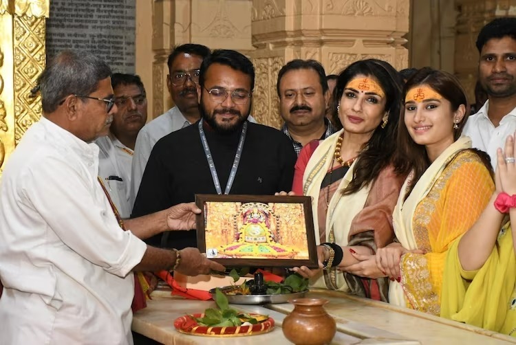In Pics: Raveena Tandon & Rasha Thadani’s Spiritual Visit to Somnath ...