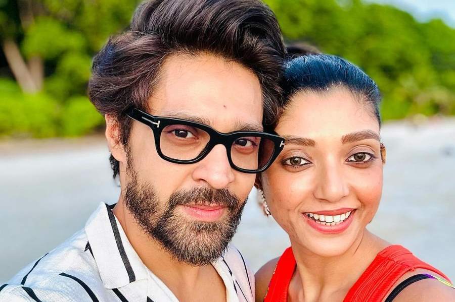 স্বামীর সঙ্গে নিউইয়ার কোথায় কাটাচ্ছেন দেবলীনা, ভক্তদের জানালেন ...