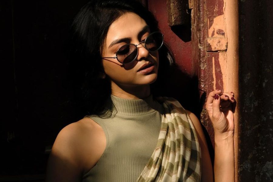 হলুদ পোশাকে মোহময়ী শোলাঙ্কি, ভাইরাল অভিনেত্রীর ছবি | Latest Photoshoot ...