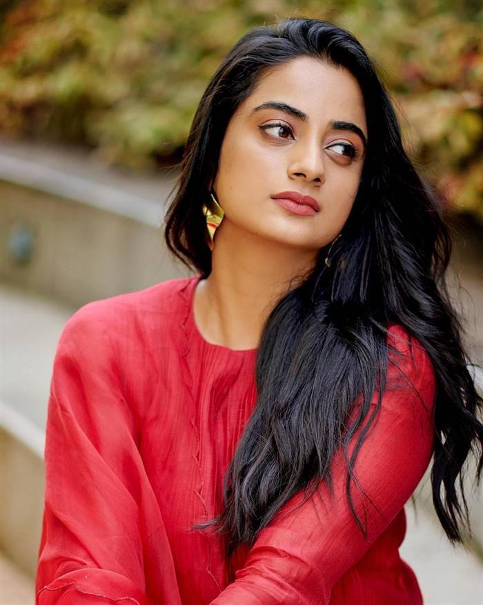 Namitha Pramod: ചുവന്ന സല്‍വാറില്‍ എലഗന്റ് ലുക്കില്‍ രജനി മൂവി ...