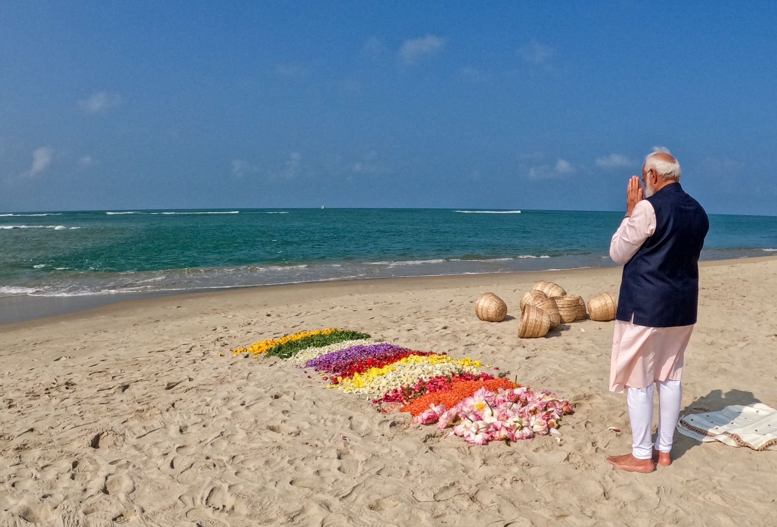 Photos: प्राण प्रतिष्ठा से पहले PM मोदी का 'रामभक्त' अवतार, जहां बना था ...
