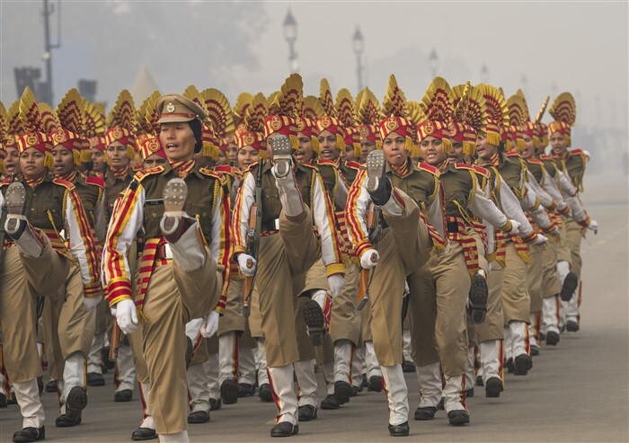 Republic Day 2024: SSB Women Rehearse Parade Amid Delhi Morning Fog ...